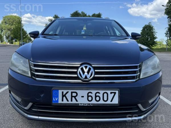 Blue Volkswagen Passat B7 2011 in Daugavpils, with an engine capacity of 2.00 L and mileage of 310 thousand km for 4000 €, photo 4 on AUTOMOTO.COM.LV