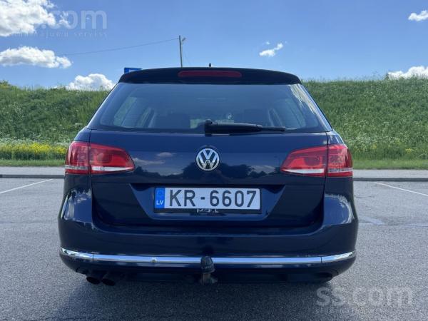 Blue Volkswagen Passat B7 2011 in Daugavpils, with an engine capacity of 2.00 L and mileage of 310 thousand km for 4000 €, photo 5 on AUTOMOTO.COM.LV