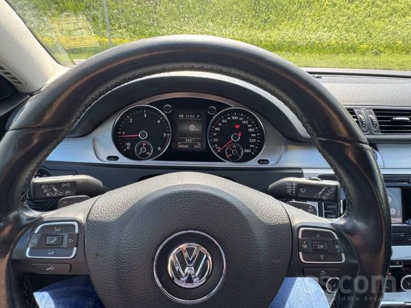 Blue Volkswagen Passat B7 2011 in Daugavpils, with an engine capacity of 2.00 L and mileage of 310 thousand km for 4000 €, photo 9 on AUTOMOTO.COM.LV