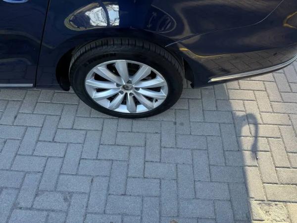 Blue Volkswagen Passat B7 2011 in Riga, with an engine capacity of 2.00 L and mileage of 357 thousand km for 4490 €, photo 7 on AUTOMOTO.COM.LV