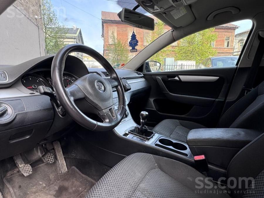 Zils Volkswagen Passat B7 2011 Rīga, ar dzinēja tilpumu 1.60 L un nobraukumu 497 tūkst. km par 2150 €, foto 9 vietnē AUTOMOTO.COM.LV