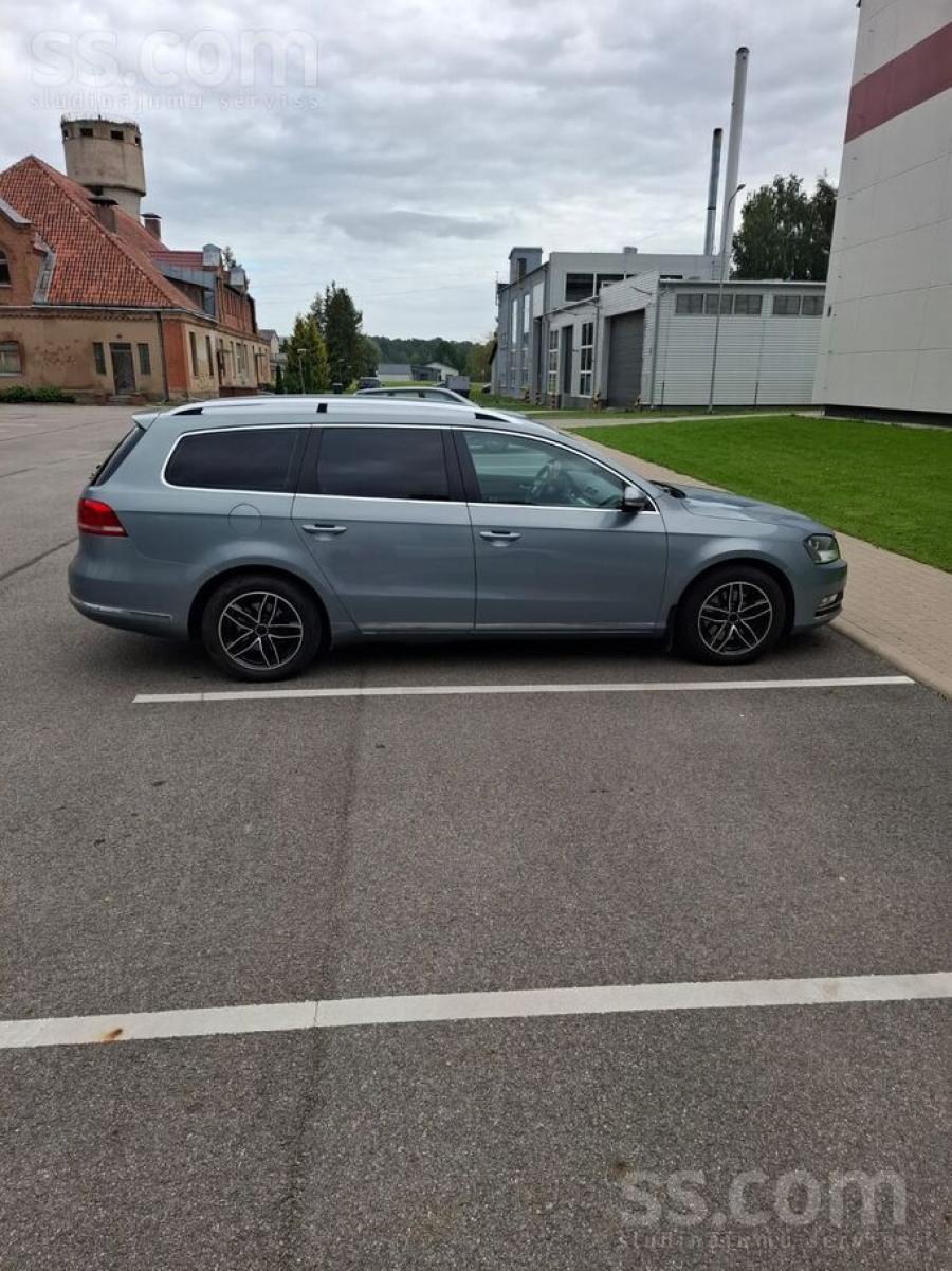 Zils Volkswagen Passat B7 2011 Bauska, ar dzinēja tilpumu 2.00 L un nobraukumu 230 tūkst. km par 5200 €, foto 4 vietnē AUTOMOTO.COM.LV