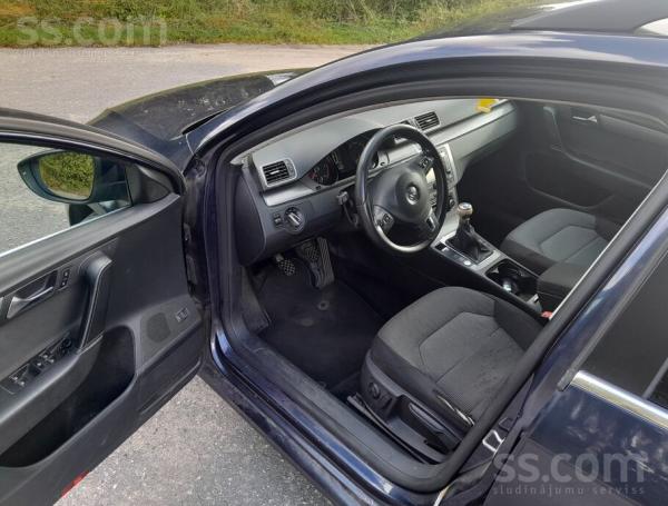Zils Volkswagen Passat B7 2011 Valmiera, ar dzinēja tilpumu 2.00 L un nobraukumu 493 tūkst. km par 2900 €, foto 6 vietnē AUTOMOTO.COM.LV