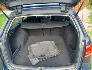 Blue Volkswagen Passat B7 2011 in Valmiera, with an engine capacity of 2.00 L and mileage of 493 thousand km for 2900 €, photo 9 on AUTOMOTO.COM.LV