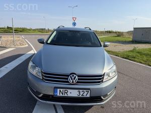 Blue Volkswagen Passat B7 2011 in Bauska, with an engine capacity of 2.00 L and mileage of 333 thousand km for 5490 €, photo 6 on AUTOMOTO.COM.LV