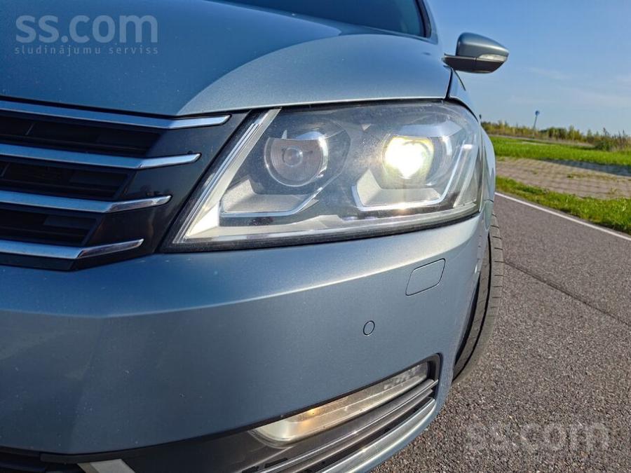 Blue Volkswagen Passat B7 2011 in Bauska, with an engine capacity of 2.00 L and mileage of 333 thousand km for 5490 €, photo 8 on AUTOMOTO.COM.LV