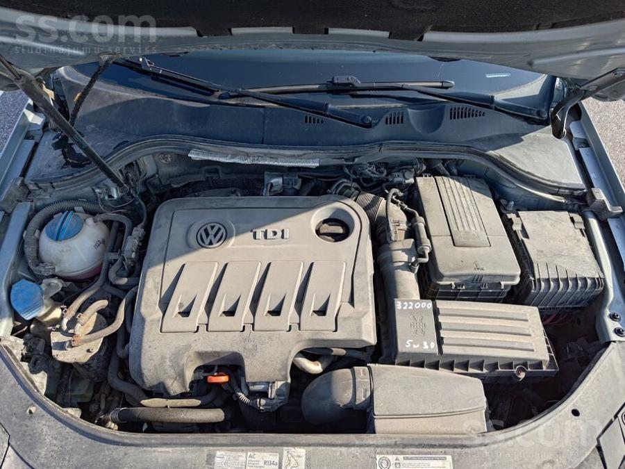 Blue Volkswagen Passat B7 2011 in Bauska, with an engine capacity of 2.00 L and mileage of 333 thousand km for 5490 €, photo 18 on AUTOMOTO.COM.LV