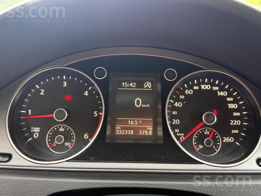 Blue Volkswagen Passat B7 2011 in Bauska, with an engine capacity of 2.00 L and mileage of 333 thousand km for 5490 €, photo 20 on AUTOMOTO.COM.LV