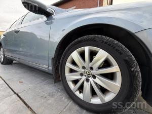 Blue Volkswagen Passat B7 2011 in Bauska, with an engine capacity of 2.00 L and mileage of 333 thousand km for 5490 €, photo 21 on AUTOMOTO.COM.LV