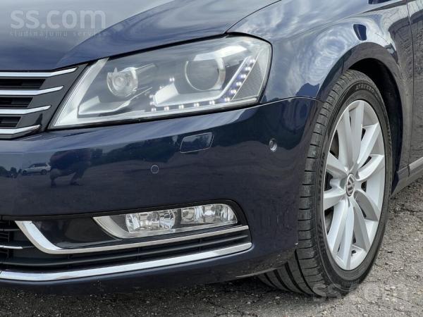 Blue Volkswagen Passat B7 2012 in Tukums, with an engine capacity of 2.00 L and mileage of 0 thousand km for 4890 €, photo 5 on AUTOMOTO.COM.LV