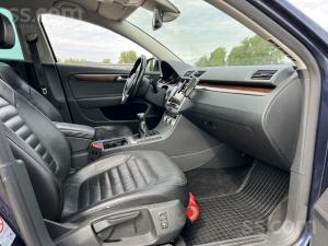 Zils Volkswagen Passat B7 2012 Tukums, ar dzinēja tilpumu 2.00 L un nobraukumu 0 tūkst. km par 4890 €, foto 14 vietnē AUTOMOTO.COM.LV