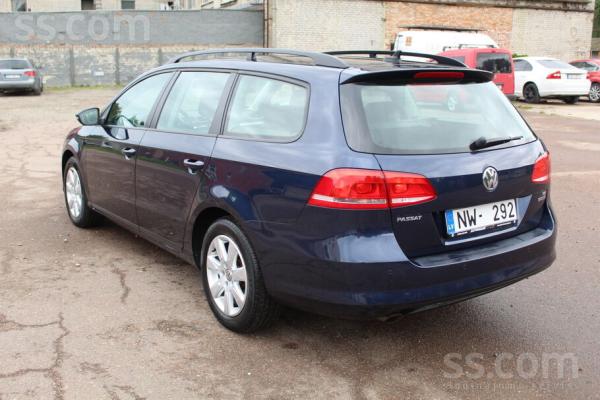 Zils Volkswagen Passat B7 2013 Liepāja, ar dzinēja tilpumu 1.40 L un nobraukumu 98 tūkst. km par 7450 €, foto 3 vietnē AUTOMOTO.COM.LV