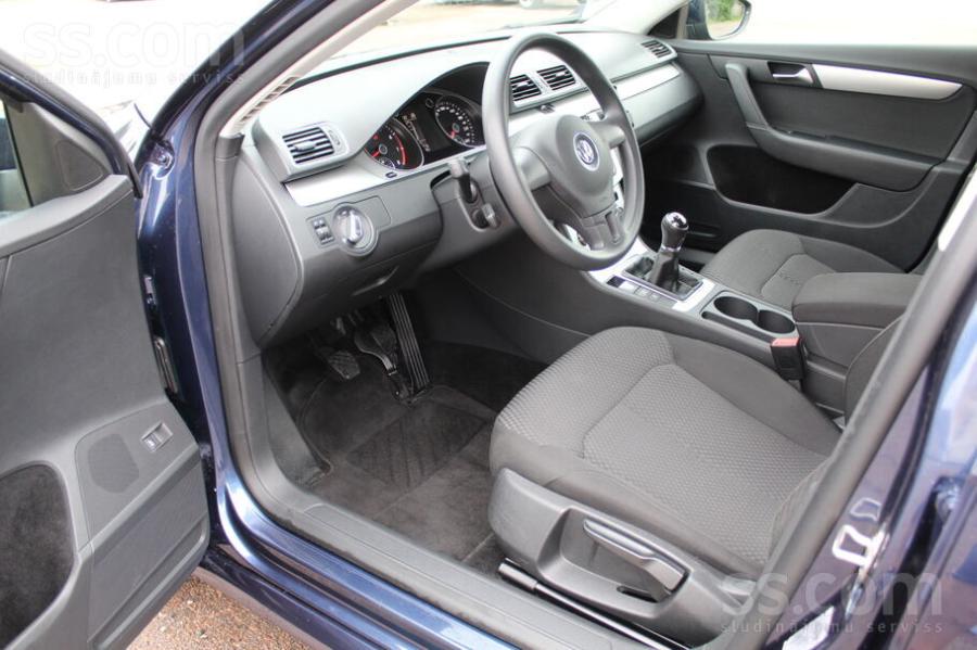 Zils Volkswagen Passat B7 2013 Liepāja, ar dzinēja tilpumu 1.40 L un nobraukumu 98 tūkst. km par 7450 €, foto 6 vietnē AUTOMOTO.COM.LV