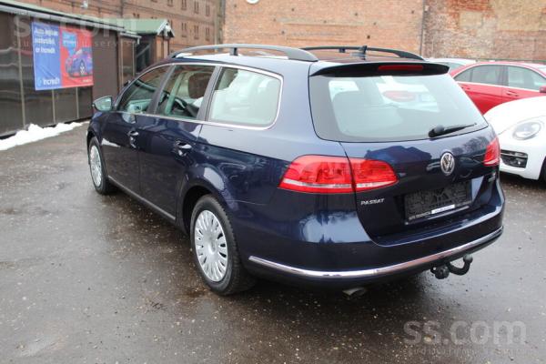 Blue Volkswagen Passat B7 2013 in Liepaja, with an engine capacity of 1.60 L and mileage of 248 thousand km for 7200 €, photo 3 on AUTOMOTO.COM.LV