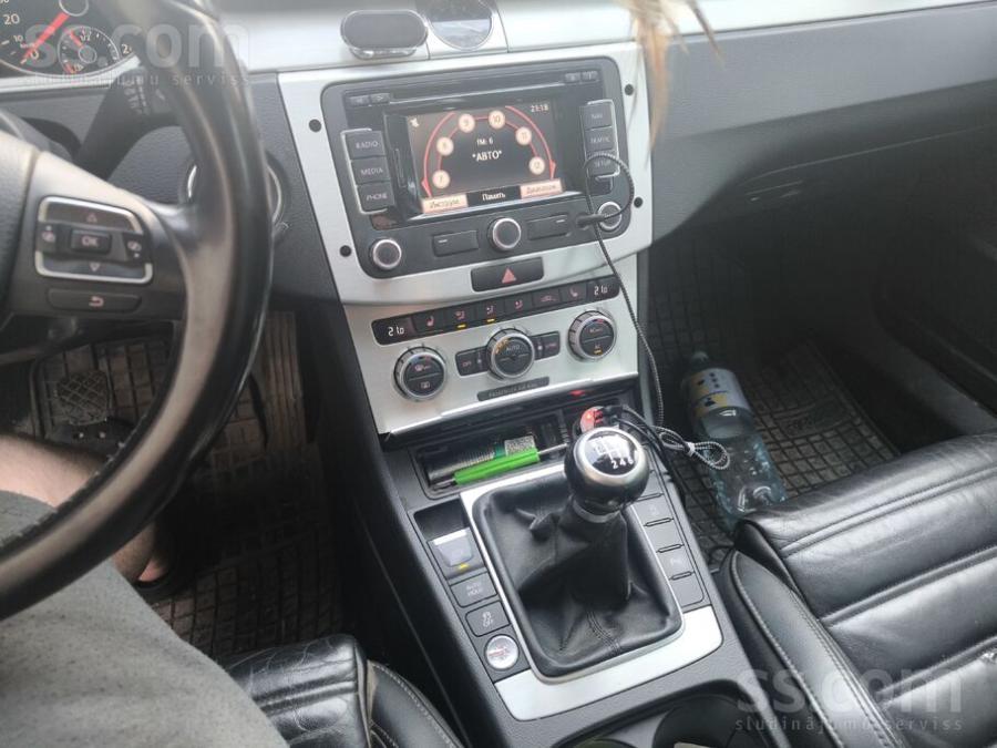 Zils Volkswagen Passat B7 2013 Jūrmala, ar dzinēja tilpumu 1.60 L un nobraukumu 370 tūkst. km par 3500 €, foto 16 vietnē AUTOMOTO.COM.LV