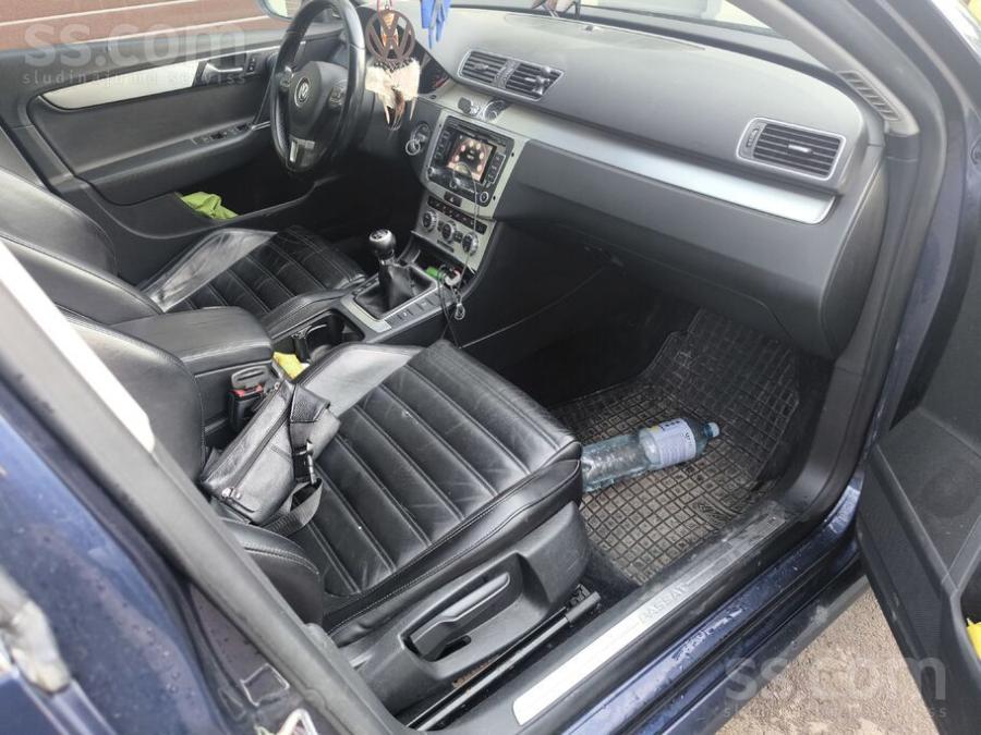 Zils Volkswagen Passat B7 2013 Jūrmala, ar dzinēja tilpumu 1.60 L un nobraukumu 370 tūkst. km par 3500 €, foto 18 vietnē AUTOMOTO.COM.LV