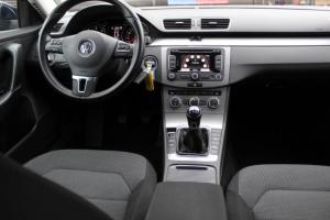 Zils Volkswagen Passat B7 2013 Rīga, ar dzinēja tilpumu 1.60 L un nobraukumu 248 tūkst. km par 7200 €, foto 3 vietnē AUTOMOTO.COM.LV