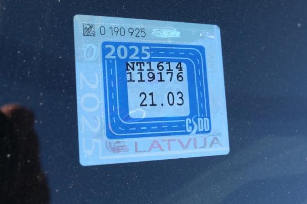 Zils Volkswagen Passat B7 2013 Rīga, ar dzinēja tilpumu 1.60 L un nobraukumu 248 tūkst. km par 7200 €, foto 3 vietnē AUTOMOTO.COM.LV