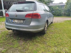 Blue Volkswagen Passat B7 2013 in Riga, with an engine capacity of 2.00 L and mileage of 418 thousand km for 3200 €, photo 3 on AUTOMOTO.COM.LV