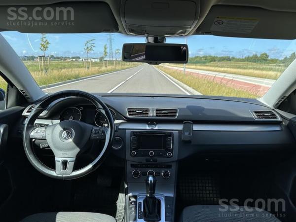 Blue Volkswagen Passat B7 2013 in Liepaja, with an engine capacity of 2.00 L and mileage of 298 thousand km for 6300 €, photo 7 on AUTOMOTO.COM.LV