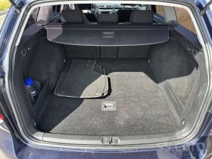 Zils Volkswagen Passat B7 2013 Liepāja, ar dzinēja tilpumu 2.00 L un nobraukumu 298 tūkst. km par 6300 €, foto 9 vietnē AUTOMOTO.COM.LV