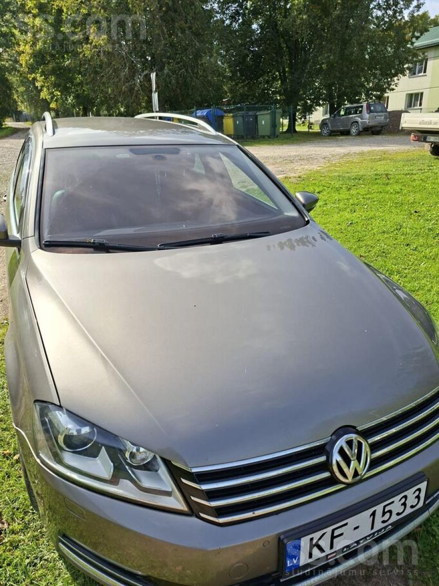 Brown Volkswagen Passat B7 2012 in Daugavpils, with an engine capacity of 2.00 L and mileage of 380 thousand km for 4350 €, photo 1 on AUTOMOTO.COM.LV