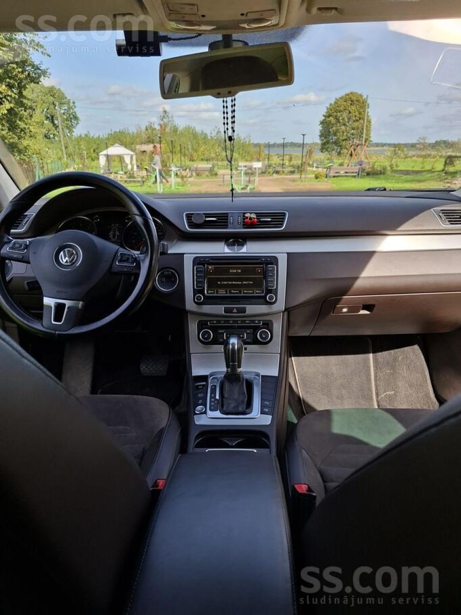 Brown Volkswagen Passat B7 2012 in Daugavpils, with an engine capacity of 2.00 L and mileage of 380 thousand km for 4350 €, photo 12 on AUTOMOTO.COM.LV
