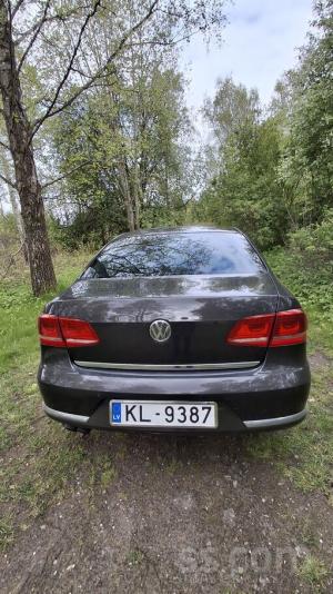 Brown Volkswagen Passat B7 2011 in Riga, with an engine capacity of 2.00 L and mileage of 320 thousand km for 5200 €, photo 5 on AUTOMOTO.COM.LV