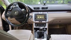 Brown Volkswagen Passat B7 2011 in Riga, with an engine capacity of 2.00 L and mileage of 320 thousand km for 5200 €, photo 7 on AUTOMOTO.COM.LV