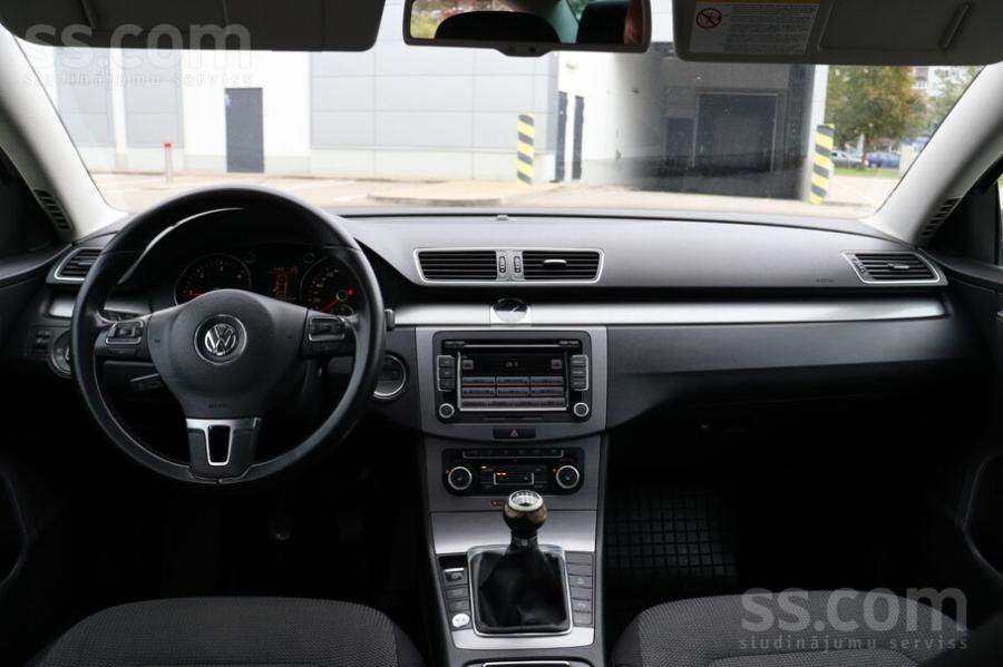 Brown Volkswagen Passat B7 2011 in Riga, with an engine capacity of 2.00 L and mileage of 379 thousand km for 2490 €, photo 8 on AUTOMOTO.COM.LV