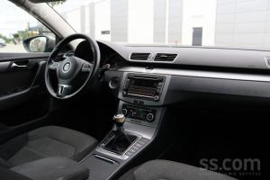 Brown Volkswagen Passat B7 2011 in Riga, with an engine capacity of 2.00 L and mileage of 379 thousand km for 2490 €, photo 9 on AUTOMOTO.COM.LV