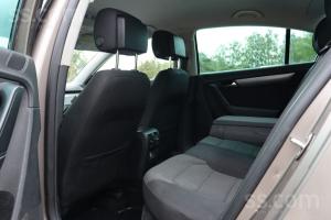 Brown Volkswagen Passat B7 2011 in Riga, with an engine capacity of 2.00 L and mileage of 379 thousand km for 2490 €, photo 12 on AUTOMOTO.COM.LV