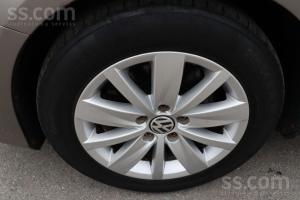 Brown Volkswagen Passat B7 2011 in Riga, with an engine capacity of 2.00 L and mileage of 379 thousand km for 2490 €, photo 19 on AUTOMOTO.COM.LV