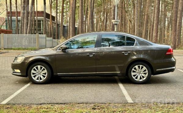 Brown Volkswagen Passat B7 2012 in Riga, with an engine capacity of 2.00 L and mileage of 227 thousand km for 6290 €, photo 5 on AUTOMOTO.COM.LV