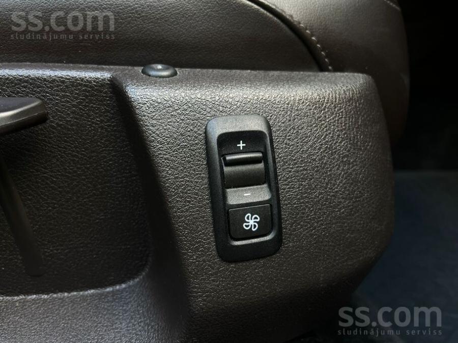 Brown Volkswagen Passat B7 2012 in Riga, with an engine capacity of 1.80 L and mileage of 0 thousand km for 6999 €, photo 15 on AUTOMOTO.COM.LV