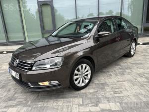 Brown Volkswagen Passat B7 2013 in Riga, with an engine capacity of 1.40 L and mileage of 330 thousand km for 4300 €, photo 7 on AUTOMOTO.COM.LV