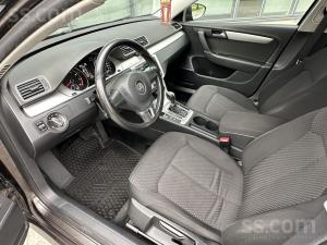 Brown Volkswagen Passat B7 2013 in Riga, with an engine capacity of 1.40 L and mileage of 330 thousand km for 4300 €, photo 8 on AUTOMOTO.COM.LV
