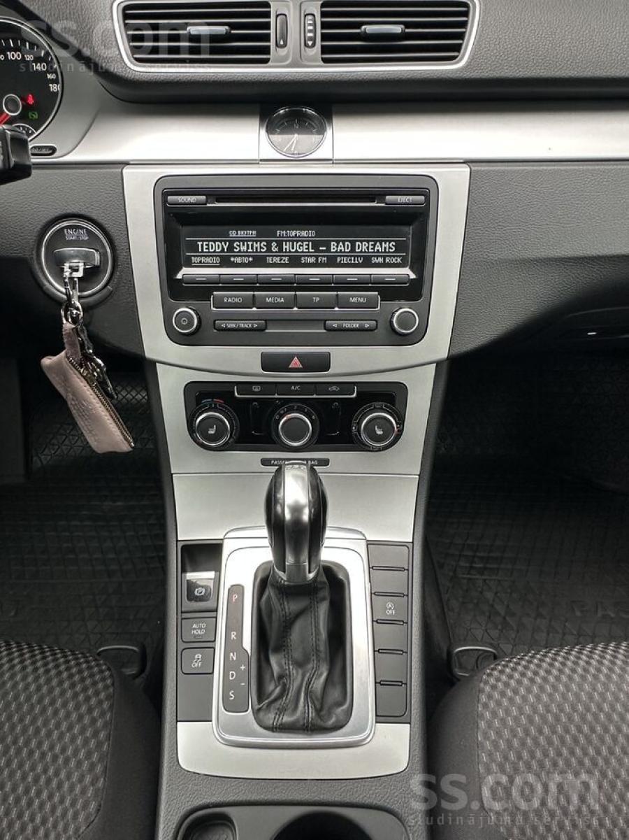 Brown Volkswagen Passat B7 2013 in Riga, with an engine capacity of 1.40 L and mileage of 330 thousand km for 4300 €, photo 14 on AUTOMOTO.COM.LV