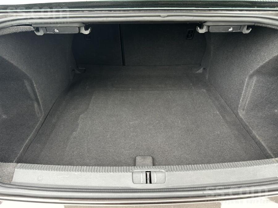 Brown Volkswagen Passat B7 2013 in Riga, with an engine capacity of 1.40 L and mileage of 330 thousand km for 4300 €, photo 17 on AUTOMOTO.COM.LV