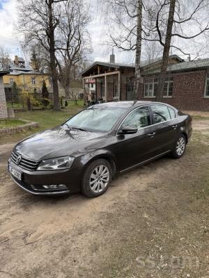 Brūns Volkswagen Passat B7 2013 Rīga, ar dzinēja tilpumu 2.00 L un nobraukumu 352 tūkst. km par 3900 €, foto  vietnē AUTOMOTO.COM.LV