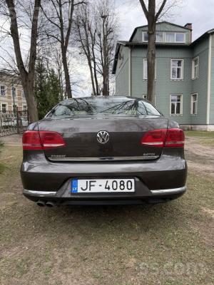 Brūns Volkswagen Passat B7 2013 Rīga, ar dzinēja tilpumu 2.00 L un nobraukumu 352 tūkst. km par 3900 €, foto 5 vietnē AUTOMOTO.COM.LV