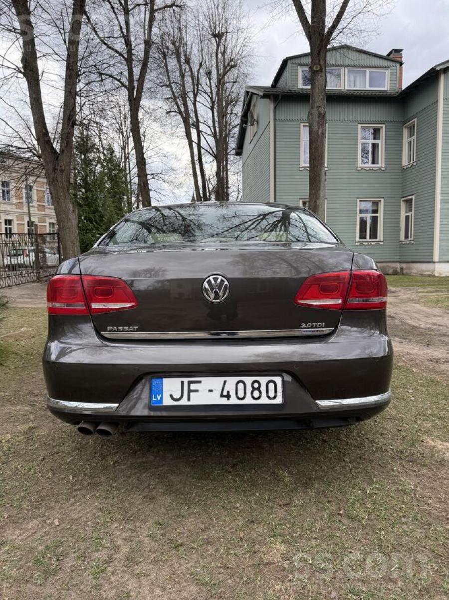 Brūns Volkswagen Passat B7 2013 Rīga, ar dzinēja tilpumu 2.00 L un nobraukumu 352 tūkst. km par 3900 €, foto 5 vietnē AUTOMOTO.COM.LV