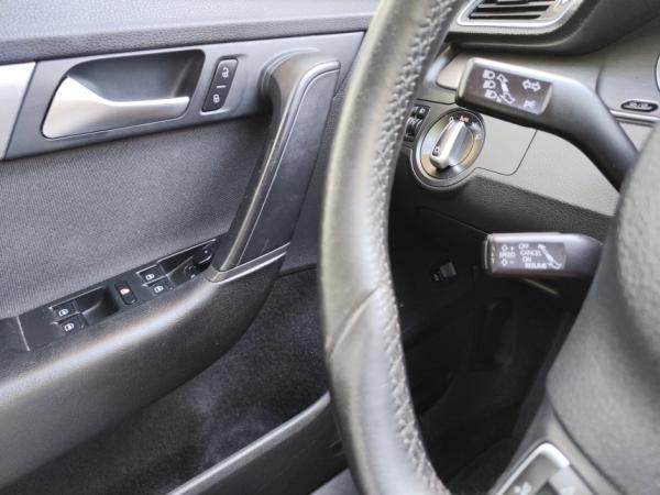 Brown Volkswagen Passat B7 2013 in Riga, with an engine capacity of 1.40 L and mileage of 185 thousand km for 6800 €, photo 10 on AUTOMOTO.COM.LV