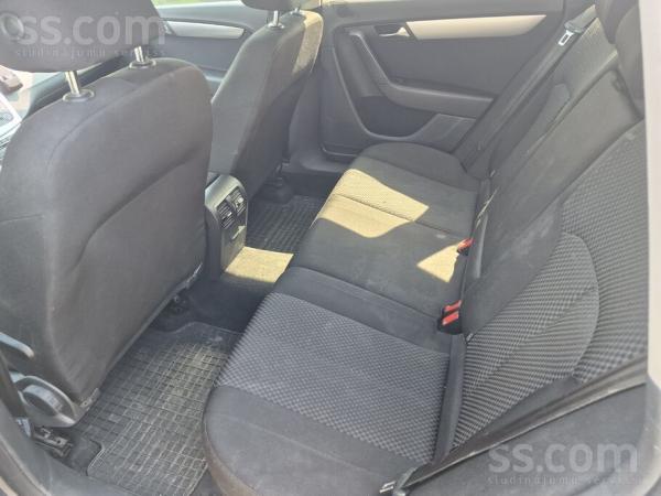 Brown Volkswagen Passat B7 2011 in Riga, with an engine capacity of 2.00 L and mileage of 190 thousand km for 5799 €, photo 10 on AUTOMOTO.COM.LV