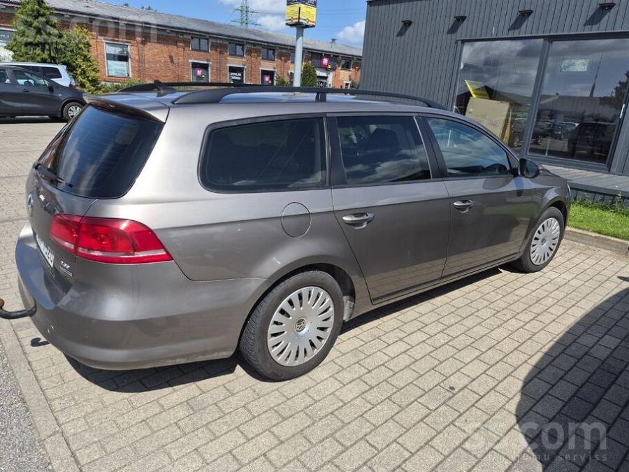 Brūns Volkswagen Passat B7 2011 Rīga, ar dzinēja tilpumu 2.00 L un nobraukumu 190 tūkst. km par 5799 €, foto 15 vietnē AUTOMOTO.COM.LV