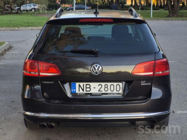 Volkswagen Passat B7 2011 in Riga on AUTOMOTO.COM.LV Brown Volkswagen Passat B7 2011 in Riga, with an engine capacity of 2.00 L and mileage of 240 thousand km for 3700 ā¬, photo 5 on AUTOMOTO.COM.LV