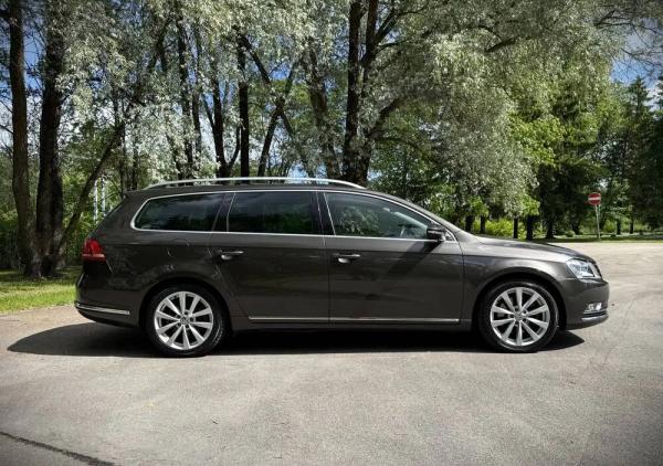 Brown Volkswagen Passat B7 2012 in Jurmala, with an engine capacity of 2.00 L and mileage of 191 thousand km for 1 €, photo 3 on AUTOMOTO.COM.LV