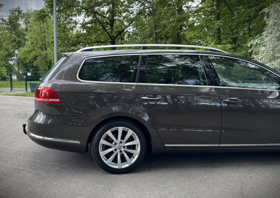 Brūns Volkswagen Passat B7 2012 Jūrmala, ar dzinēja tilpumu 2.00 L un nobraukumu 191 tūkst. km par 1 €, foto 14 vietnē AUTOMOTO.COM.LV