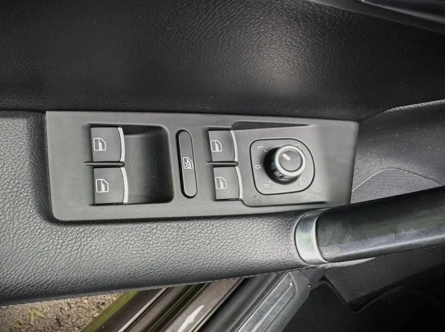 Brūns Volkswagen Passat B7 2012 Jūrmala, ar dzinēja tilpumu 2.00 L un nobraukumu 191 tūkst. km par 1 €, foto 21 vietnē AUTOMOTO.COM.LV