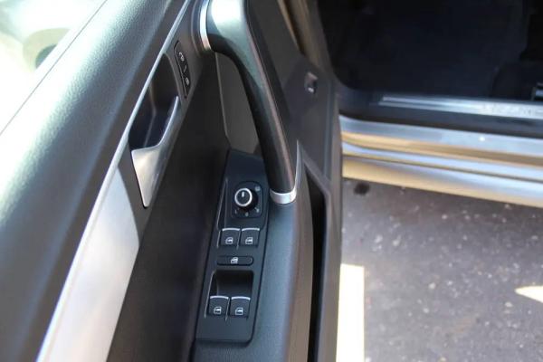 Brūns Volkswagen Passat B7 2012 Liepāja, ar dzinēja tilpumu 1.40 L un nobraukumu 253 tūkst. km par 5250 €, foto 10 vietnē AUTOMOTO.COM.LV
